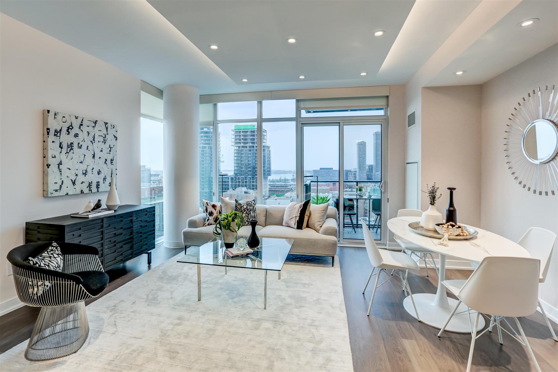 What is Staging? Is It Important? - Casey Ragan | The Condo Life